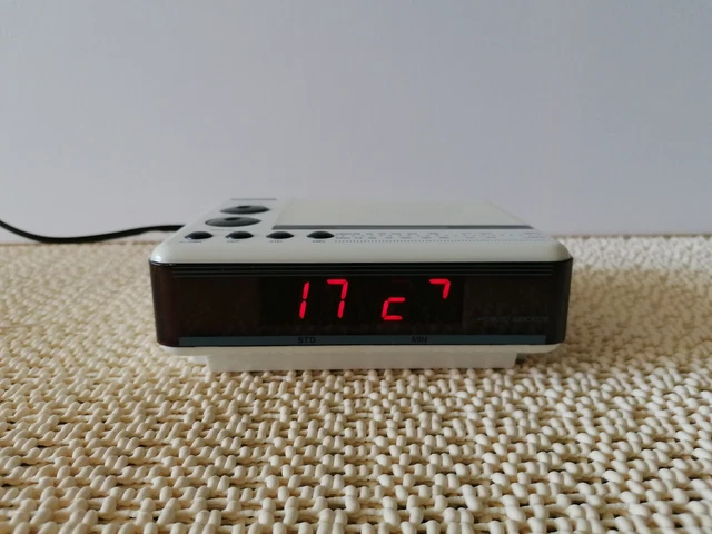 CROWN JAPAN CR-8803 AM/FM Clock Alarm Radio Wecker EUR 19,00 - PicClick DE