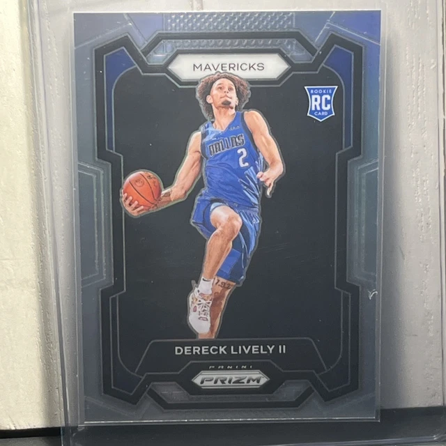 CARTA ROOKIE DERRICK Lively II NBA argento Prizm RC Dallas Mavericks ...
