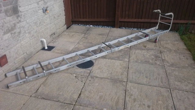 ALUMINIUM SINGLE SECTION wheeled crawl roof ladder 3.6m £175.00 ...