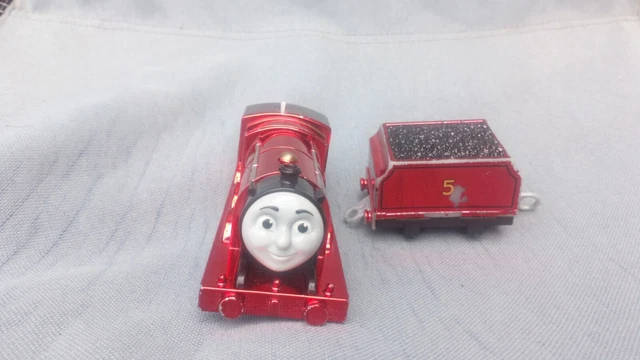 THOMAS & FRIENDS TrackMaster Celebration James Motorized Engine - Red ...