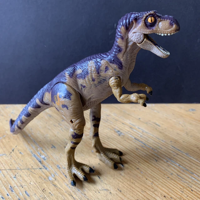 JURASSIC PARK JP42 Junior T-Rex Dinosaur Toy Figure 1997 - Kenner £12. ...