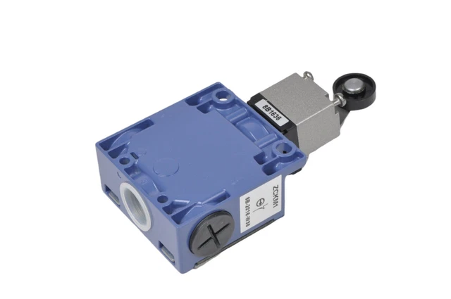 INTERRUTTORE DI POSIZIONE TELEMECANIQUE XCKM, 60947-5-1 500V, 6kV, 3A ...