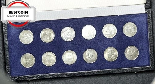 DDR 12 Medaillen - Originaler Satz von 1967 im Etui - sehr selten ...