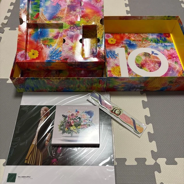 MRS. GREEN APPLE Empty Box Step-Style Rubber Band LP Size Photo Poster ...