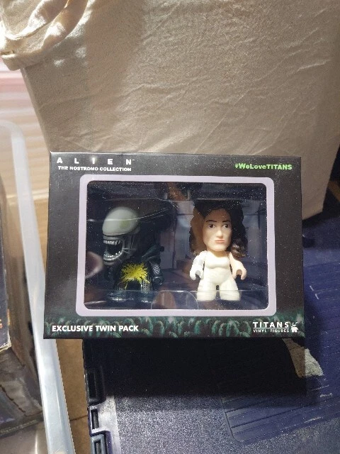 ALIEN SEMI-DRESSED RIPLEY & Acid-Splatter Xenomorph Exclusive Twin ...