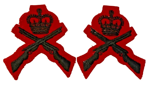 CANADIAN ARMED FORCES Rifles Regiment Marksman Badge Pair $12.95 ...