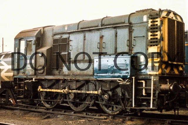 UK DIESEL TRAIN Railway Photograph Of Class 08 08668 Loco. Rm08-248 £1. ...