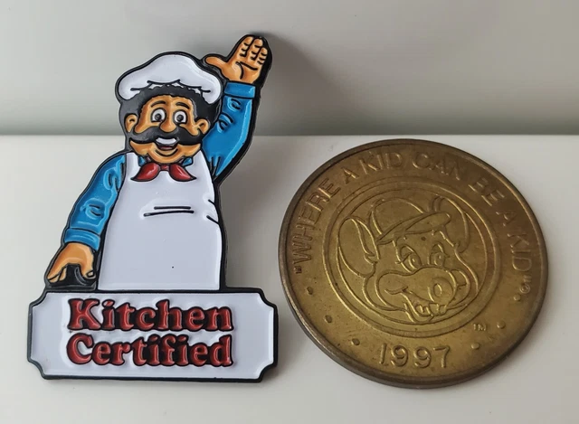 CHUCK E CHEESE Pin & 1997 Chuck und Cheese Token EUR 27,26 - PicClick DE