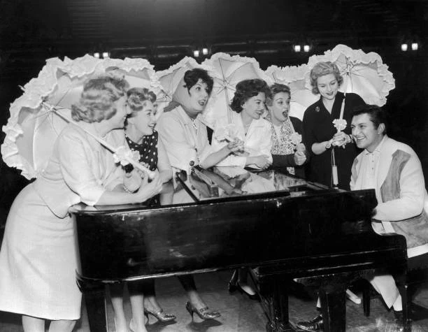 1950S BRITISH POP Singer Alma Cogan 29 Music Old Photo $9.00 - PicClick AU