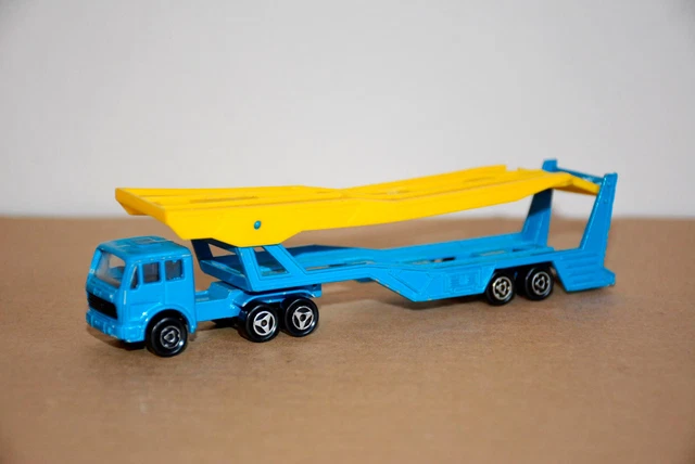 RARE MAJORETTE VINTAGE joli Camion semi Mercedes PORTE AUTOS 1/100 ...