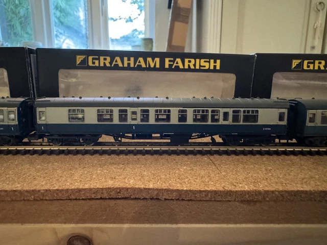 GRAHAM FARISH N Gauge Rake Of 3 BR MK1 Coaches £42.30 - PicClick UK