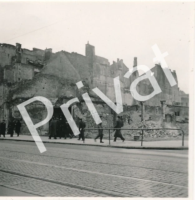 FOTO WK2 WARSCHAU Straßenszene neue Welt Ruinen Polen M1.29 EUR 37,90 ...