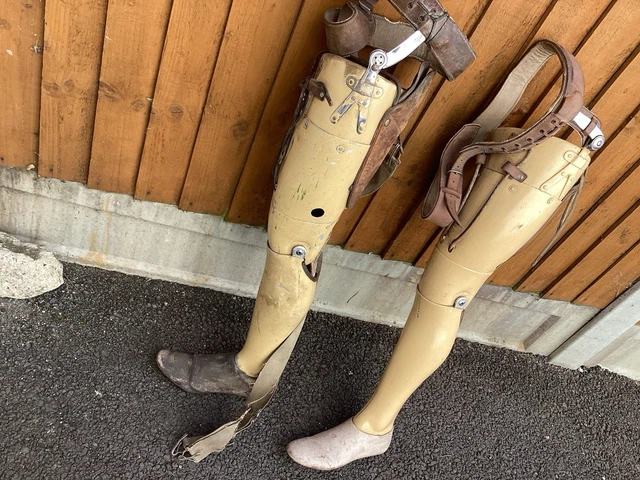 ANTIQUE PROSTHETIC LEGS,2 ,very Old,rare,1940 S,blatchford Make,prop ...