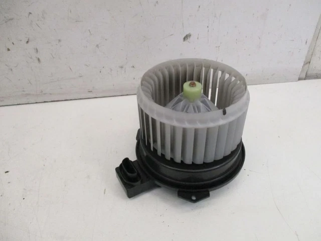 MOTORE VENTOLA TERMOVENTILATORE Adatto per Mitsubishi Space Star A03A ...