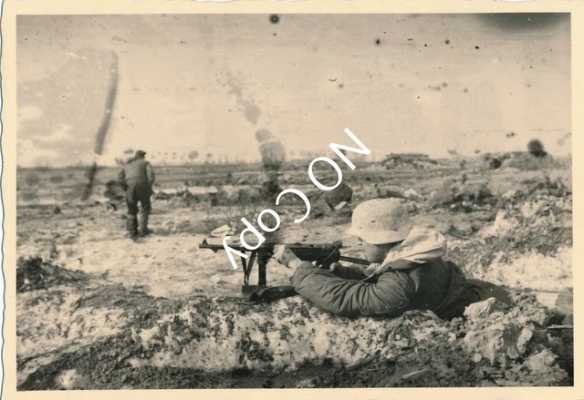 WEHRMACHT FOTO WW2 Ostfront Landser Soldat Kampf Maschine Stellung 1942 ...