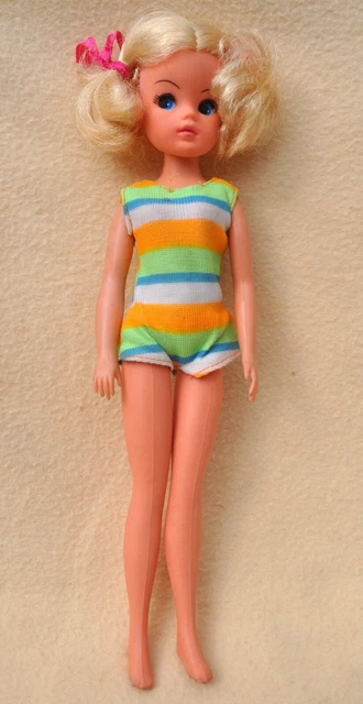 Pedigree Vintage 1970s Plastic Sindy 033050x Blonde Doll In