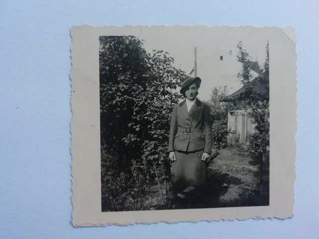FOTO 2.WK BDM Mädel in Uniform ww2 1944 EUR 10,00 - PicClick DE
