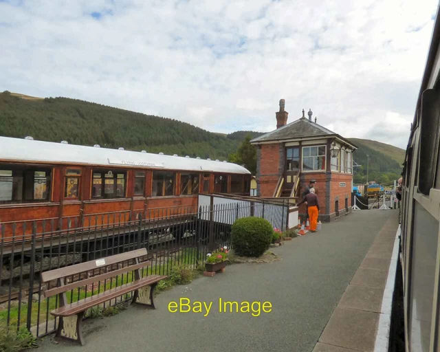 PHOTO 12X8 CARROG Station and signal box Llidiart-y-Parc On the ...