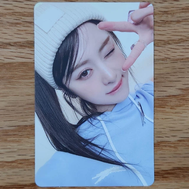 YUNJIN QR PHOTOCARD Le Sserafim 1st Studio Album Unforgiven Weverse ...