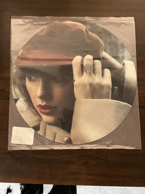 TAYLOR SWIFT - Red (Taylor's Version) Album Cover Reversible Slip Mat £ ... TAYLOR SWIFT - Red (Taylor's Version) Album Cover Reversible Slip Mat £ ...