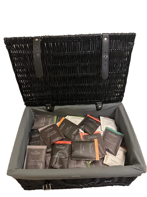 HOTEL CHOCOLAT JOB lot x150 velvetiser sachets with hotel chocolat ...