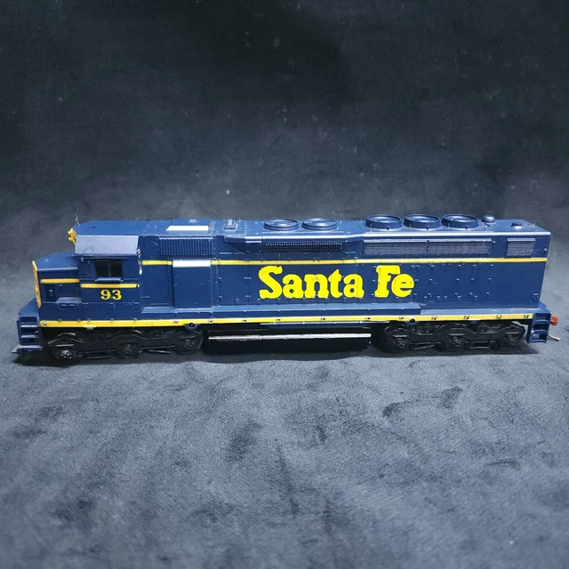 HO SCALE ATHEARN 4105 ATSF Santa Fe SDP40 Diesel Engine Powered ...