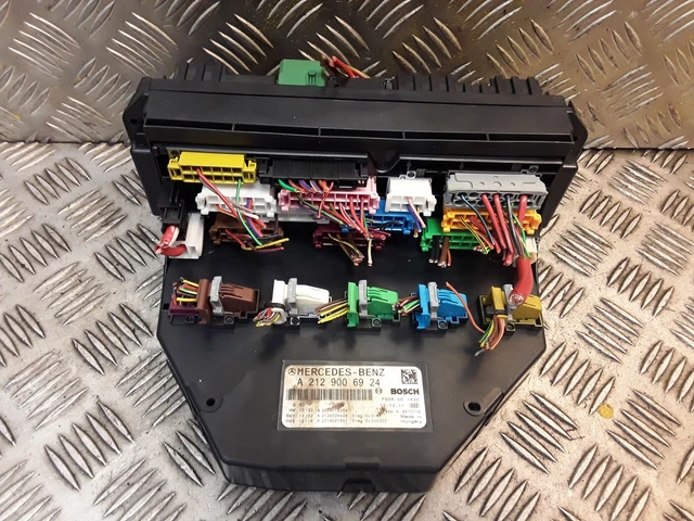 MERCEDES-BENZ W212 E 300 Híbrido Caja de Fusibles Sam Unidad 2129006924 ...