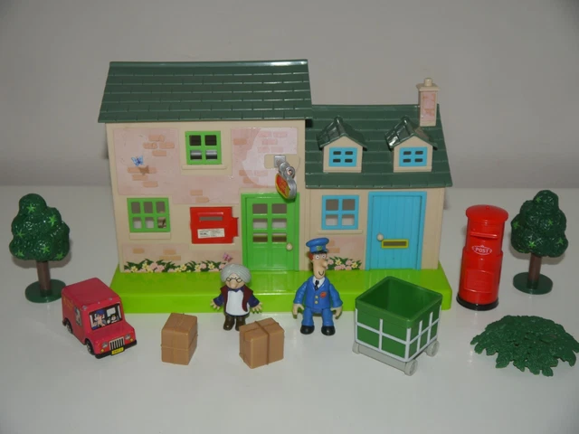 POSTMAN PAT BUNDLE 2 in 1 PAT'S HOUSE/POST OFFICE with LIGHT & More ...