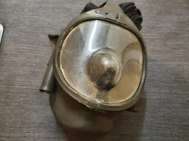 RAF FIRE/RESCUE RESPIRATOR Gas Mask Damaged Mask - Incredibly Rare ...