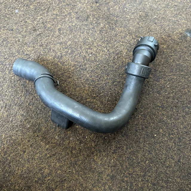 AUDI A4 B7 Cabriolet-Cylinder Diesel Top Radiator Hose 8E0121101C ...