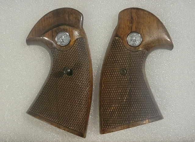 COLT FACTORY PYTHON Grips 2ND Generation Silver Rampant Colt Medallions ...