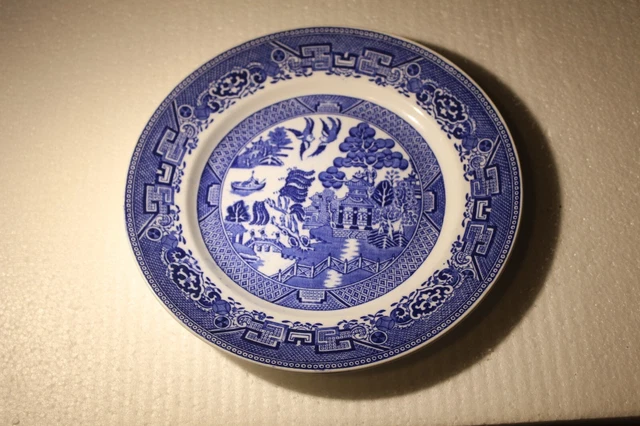 VINTAGE SOHO POTTERY Ltd. Solian Ware Plate Blue Willow Ware Cobridge ...