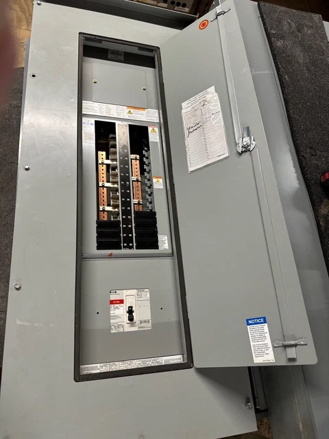 EATON PRL1A POW-R-LINE Panelboard 225A 208Y/120V 3PH Outdoor 3R Encl 30 ...