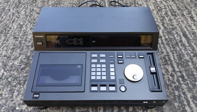 TECHNICS SL-P1200 CD Player + flightcase + Technics 1989 Brochure 99p ...