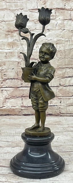 ART DÉCO BRONZE Statue - Jeune Garçon 'Holding' Tulipe Vase Bougeoir ...