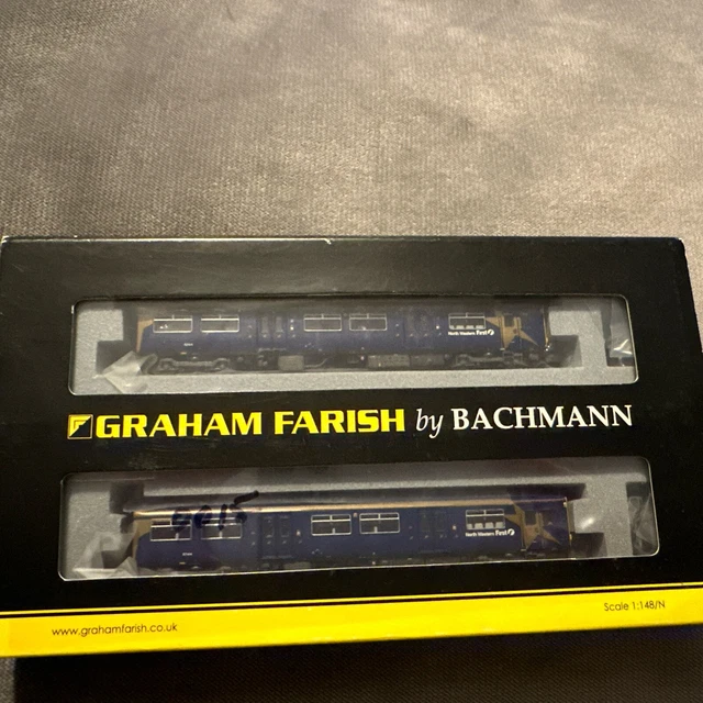 GRAHAM FARISH 371-325 Class 150/1 Sprinter 2 car DMU First North ...