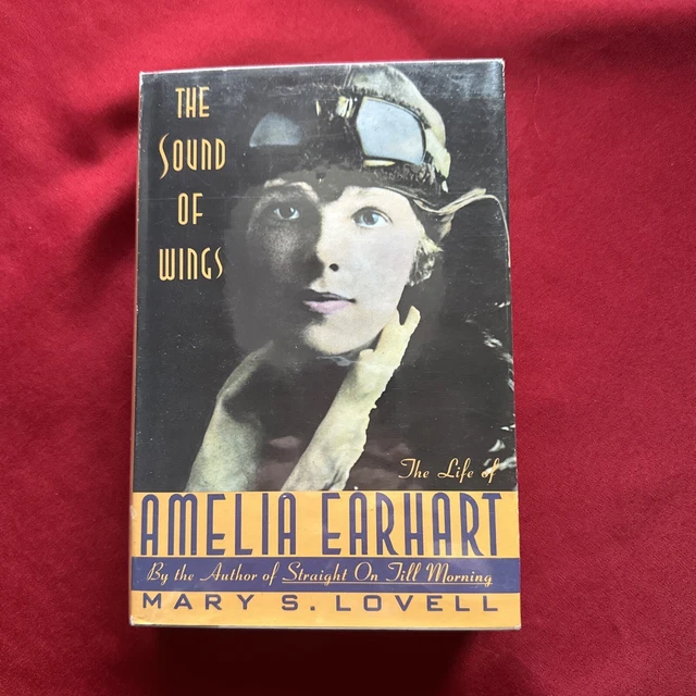 1989 HARDBAC - DJ-Amelia Earhart-The Sound of Wings-par Mary S. Llovell ...