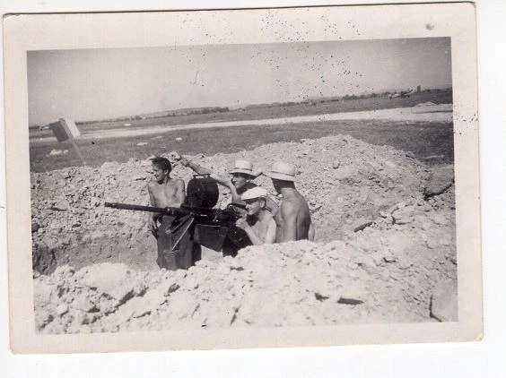 ORIG FOTO WK2 Flak Stellung 20mm Scotti Flugplatz Funker Niederdonau ...
