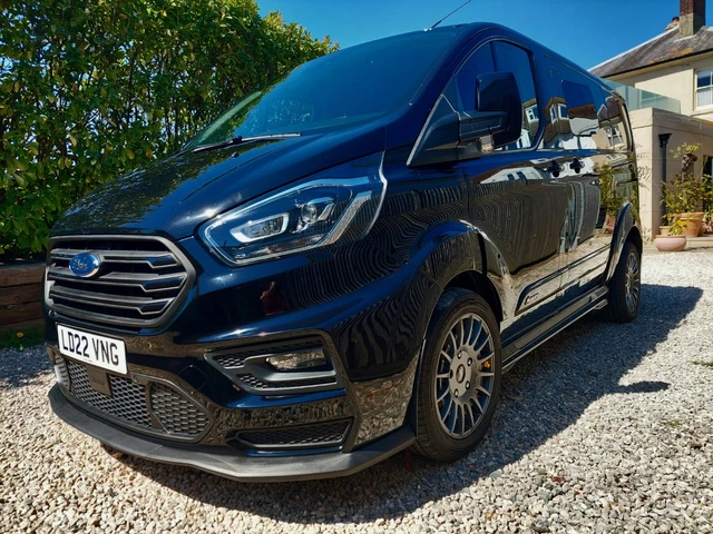 MS RT FORD Transit Custom Crew Cab 320 185 BHP SWB 2022 Metallic Black ...