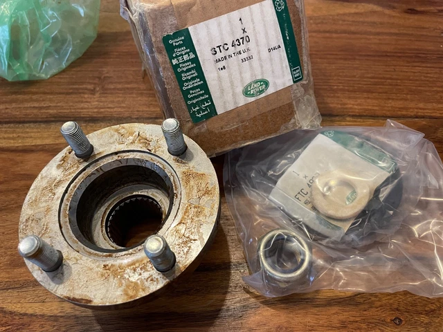 LAND ROVER DEFENDER NEW GENUINE LT230 transfer box front flange kit ...