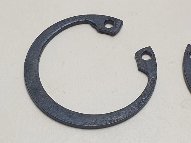 2X FORD TYPE 9 GEARBOX SPEEDO CABLE CIRCLIP MK1 MK2 MK3 CAPRI 2.0s 3.0s ...