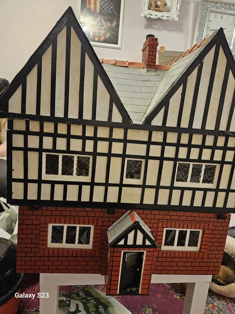 LARGE VINTAGE TUDOR Dolls House with Furniture and Accessories £63.10 ...