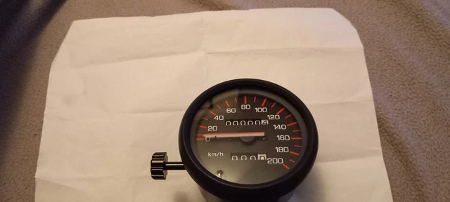 YAMAHA RD350LC YPVS SPEEDO 200 kph EUROPE N.O.S PART NO 57V-83570-F0 £ ...