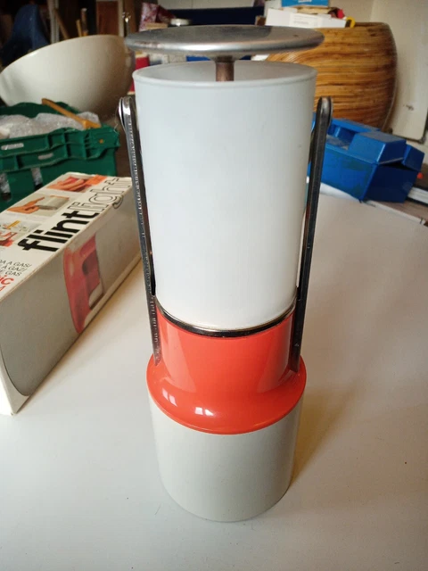 BPT CAMPING GAS Flint Light Piezomatic Lamp. Standard Gas canisters ...