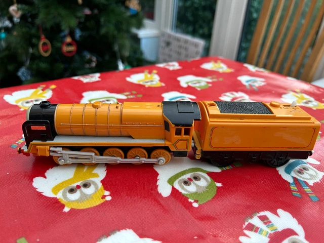 TOMY TRACKMASTER THOMAS the Tank Engine battery operated Murdoch £20.00 ...