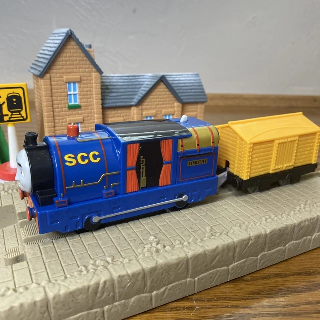 THOMAS & FRIENDS TrackMaster Timothy & Cargo Motorized Battery Train ...