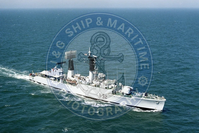 ROYAL NAVY SALISBURY Class Frigate HMS SALISBURY (F32) - 6x4 (10x15 ...
