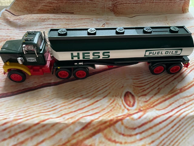 VINTAGE HESS Fuel Oil Gasoline Tanker Truck Bank With Original Box $30. ...