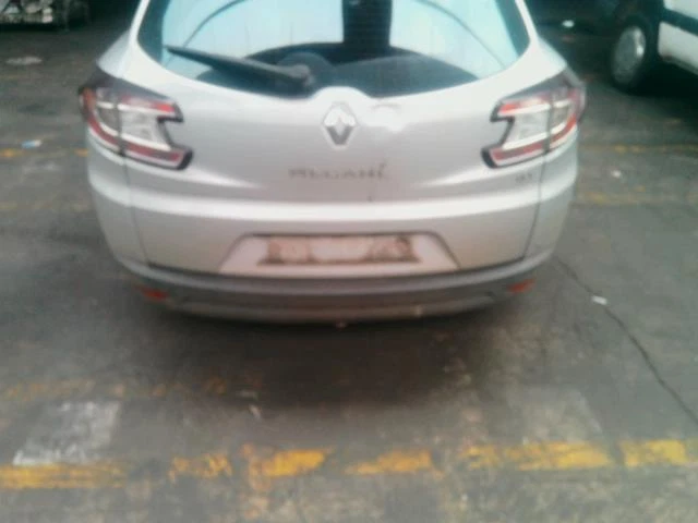 PARE CHOC ARRIERE d'occasion ref. 850B29417R de RENAULT /R:81365044 EUR ...