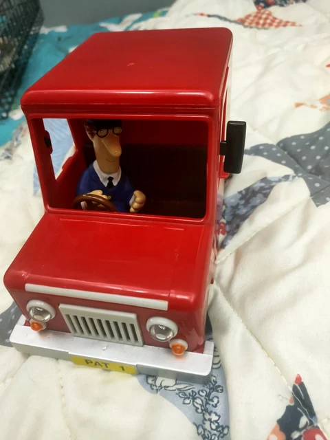 POSTMAN PAT VAN With Pat £6.95 - PicClick UK